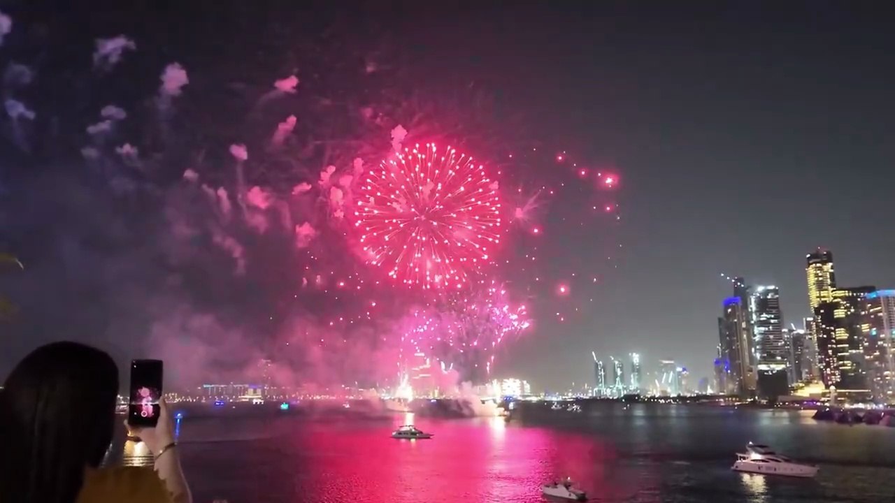 DUBAI Eid Fireworks - video Dailymotion