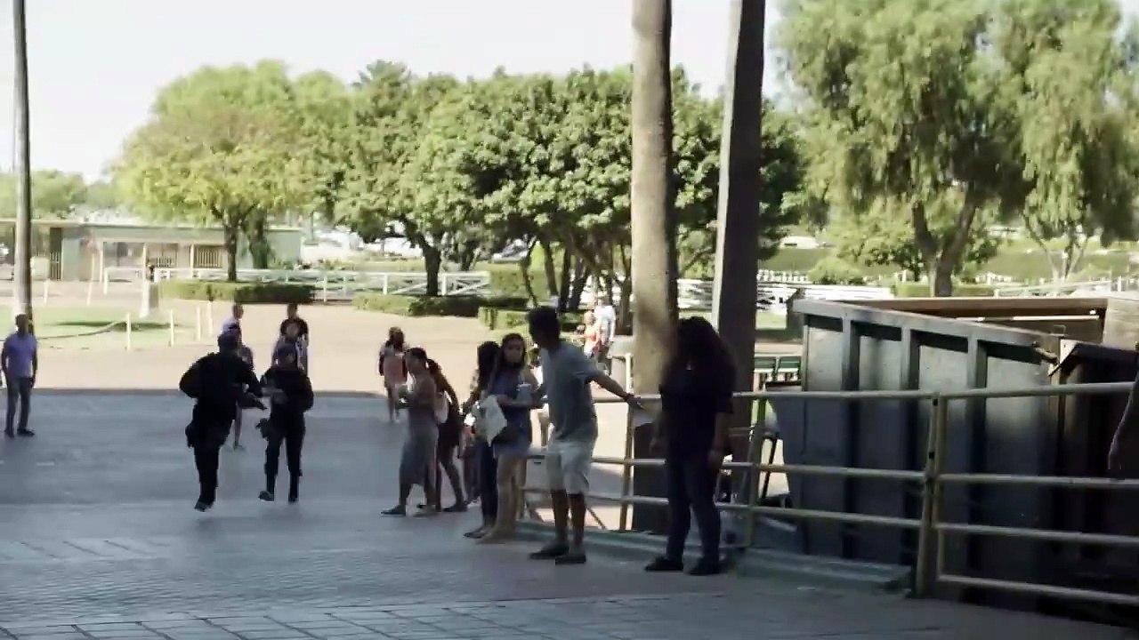 S.W.A.T. - Cartel Racetrack Attack (S2E2) | Movieclips - video Dailymotion