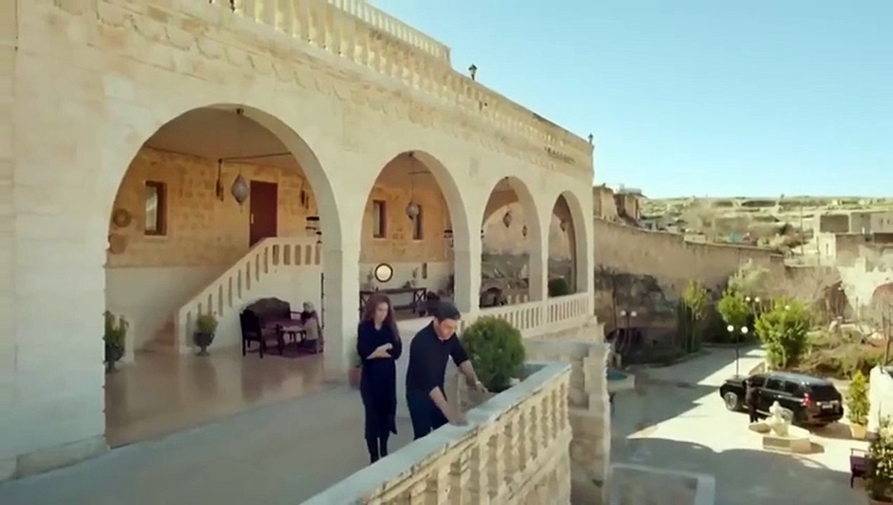 Uzak Sehir - Episode 19 (English Subtitles) - video Dailymotion