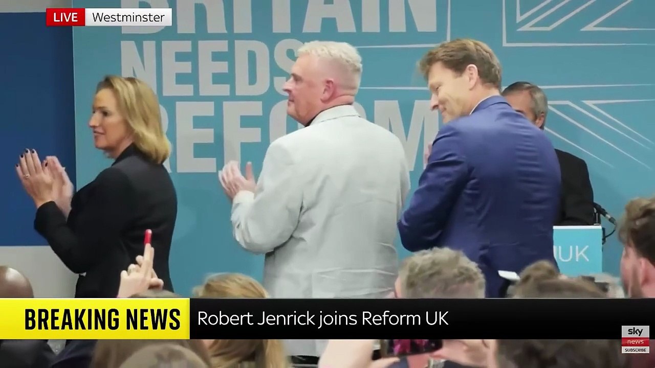Awkward moment Nigel Farage left hanging after Robert Jenrick doesn't ...