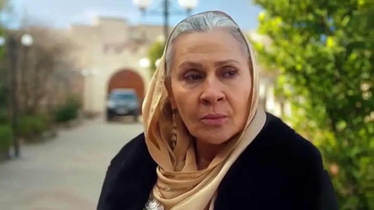 Uzak Sehir - Episode 11 (English Subtitles) - video Dailymotion