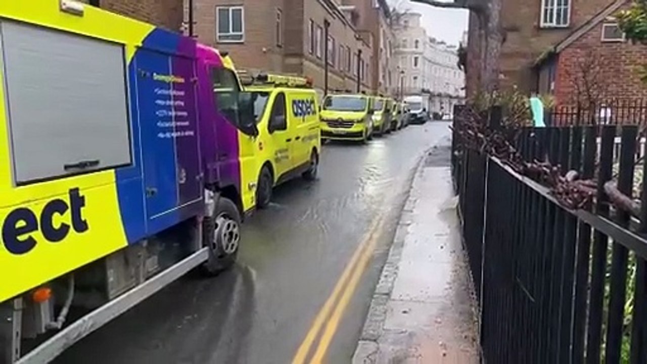 Water main 'burst again' as thousands of west London homes are hit by ...