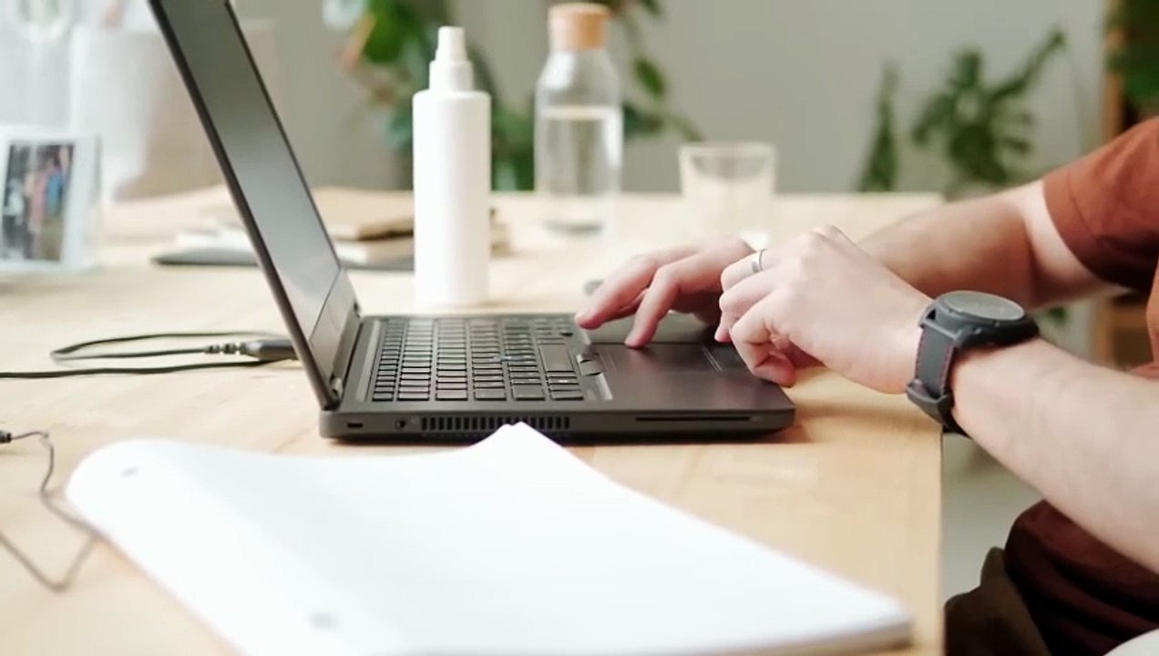 Office Work on Laptop | Free Stock Footage - video Dailymotion