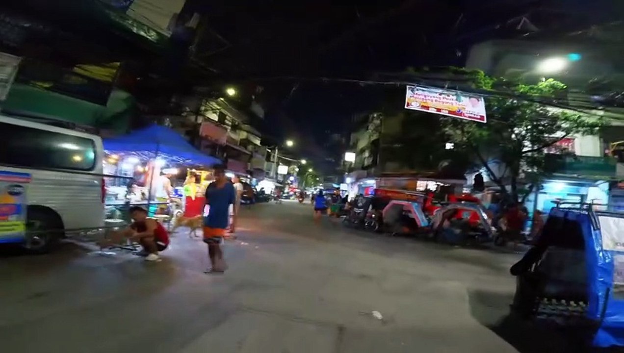 Lakandula Street corner Kagitingan Street in Tondo, Manila City in the ...