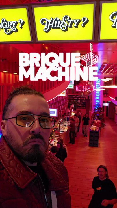 Le plus grand buffet 90's de Paris : Brique Machine ! 🍕👾 - Vidéo ...