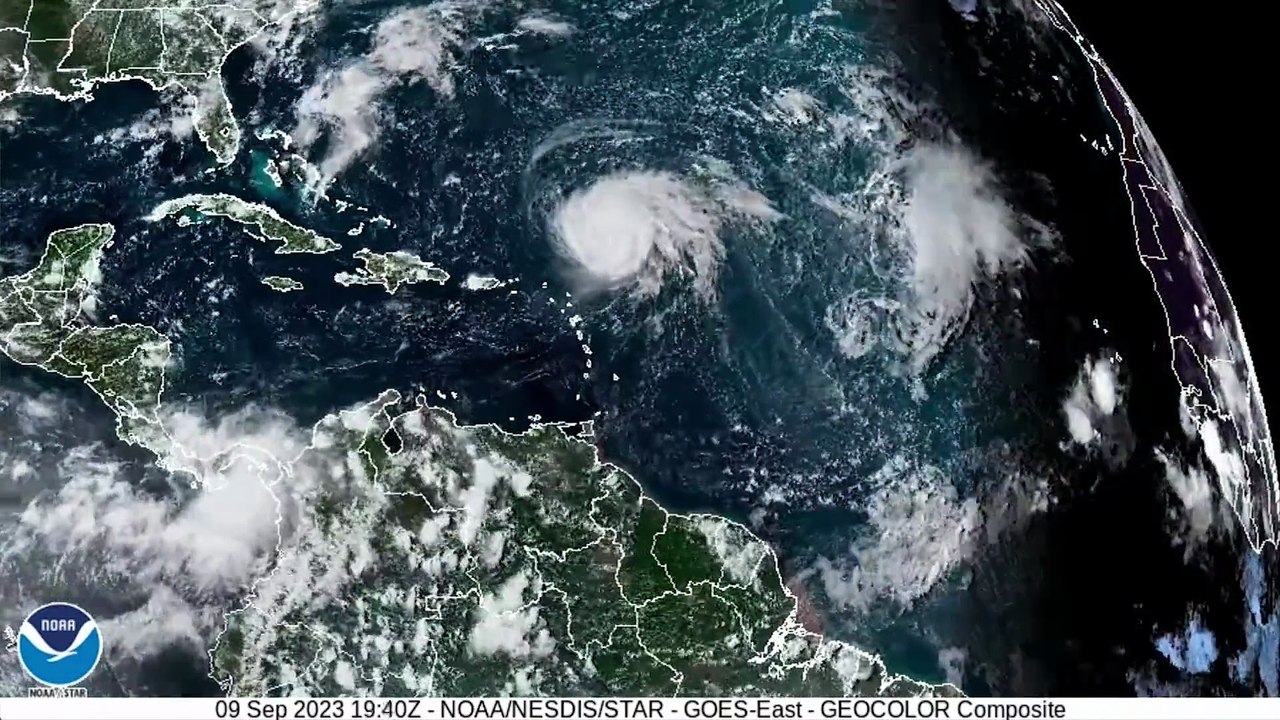 Amazing Time-Lapse Of Hurricane Lee From Space - video Dailymotion
