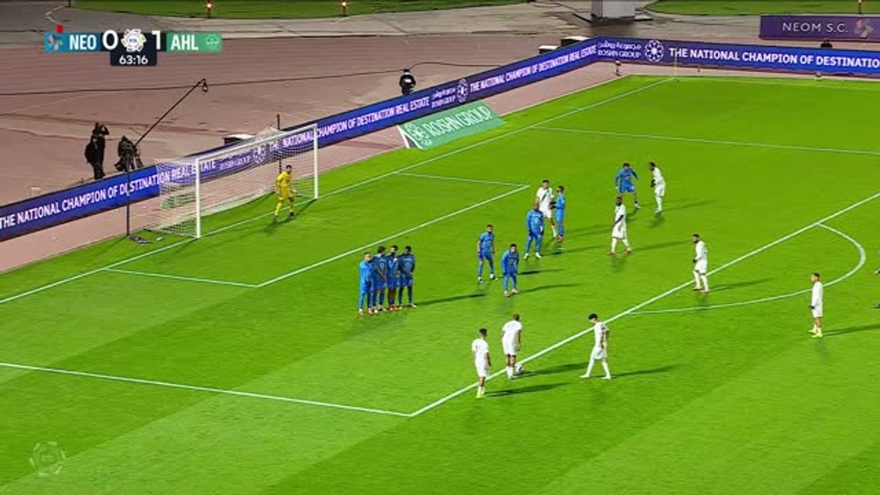 Toney tees up Mahrez for stunner in Al Ahli win - فيديو Dailymotion