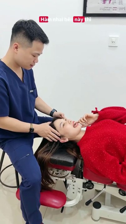 Stretching the jaw - video Dailymotion