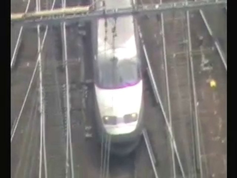 TGV Atlantique : Arrivée à la gare de Paris Montparnasse - Vidéo Dailymotion