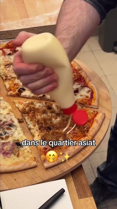 PIZZA au DURIAN ???? 🍕👀 - Vidéo Dailymotion