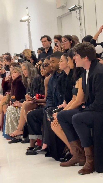 Spotted: 'Tell Me Lies' Stars Front Row at NYFW - video Dailymotion