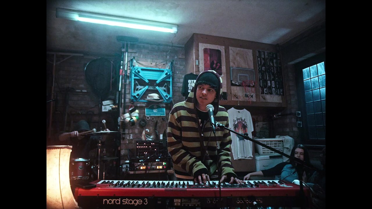 Kamal. - how the f*** does everybody else manage? (live from the garage ...