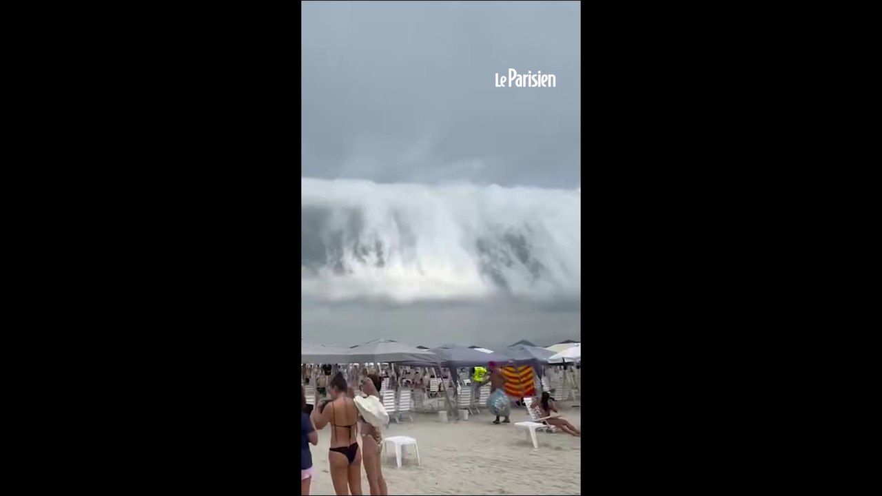 Un « tsunami » de nuages sur une plage au Brésil - Vidéo Dailymotion