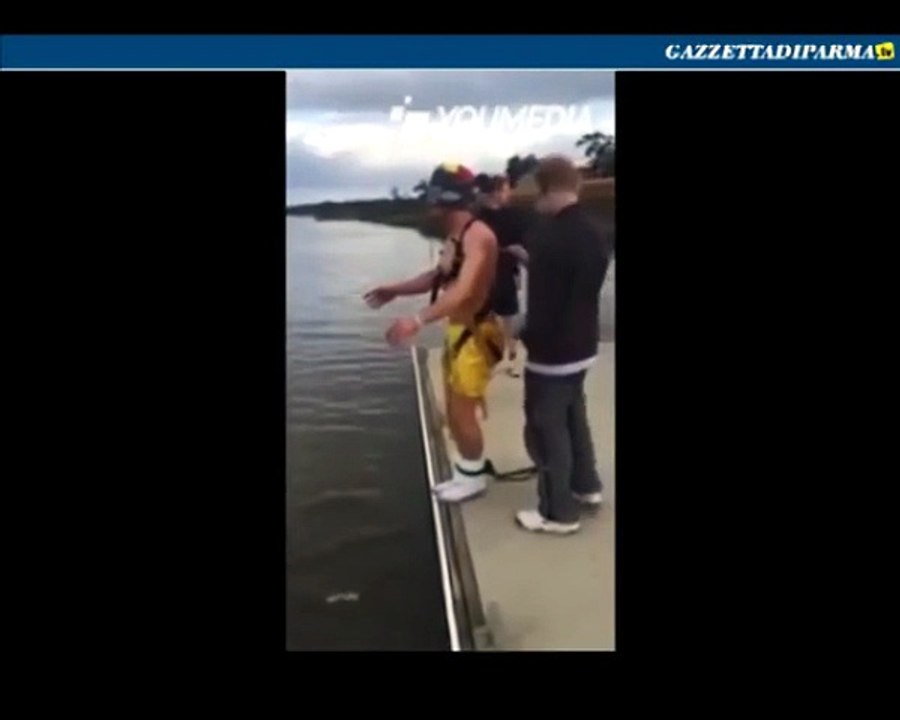 Lui credeva di fare bungee jumping... - Video Dailymotion