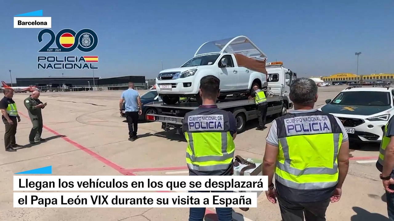 Así ha sido la llegada y el traslado del 'Papamovil' a España - Vídeo ...