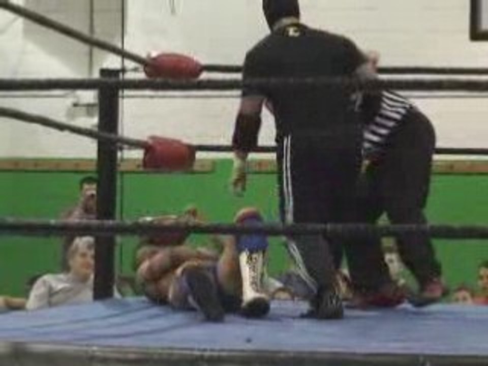 B4W - Ricky Landell Vs The Monster C - video Dailymotion