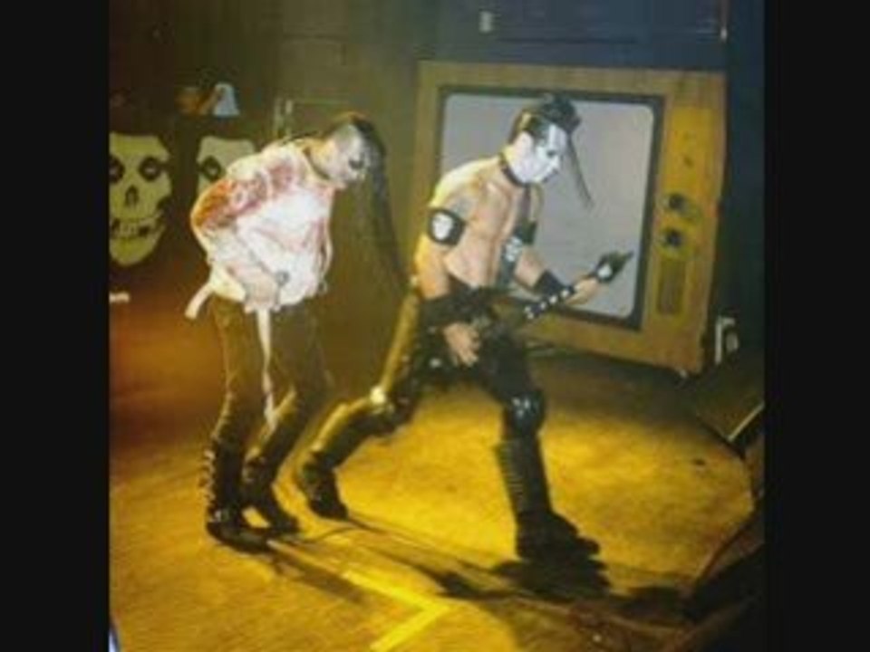 Misfits - Crawling Eye!! - Vídeo Dailymotion