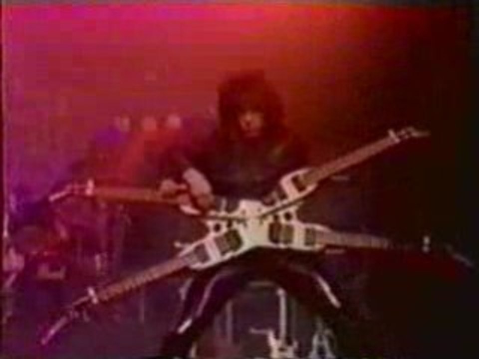 Michael Angelo Batio - Nitro Concert Clip (4 Neck Guitar) - video ...