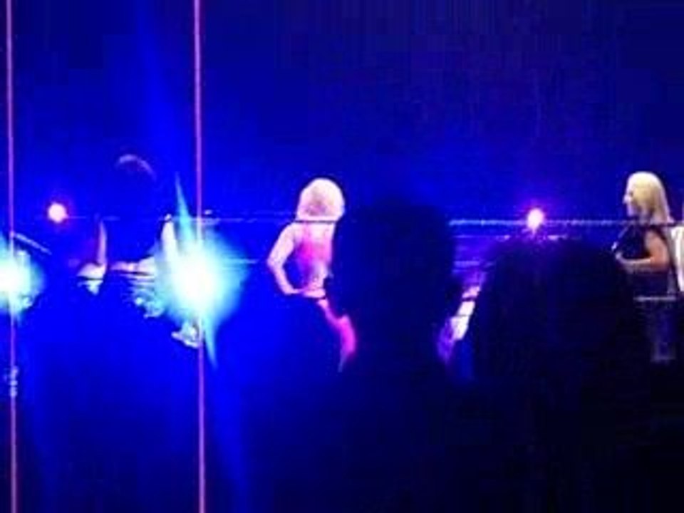 SD! & ECW Match des divas 3 Vs 3 P.2 - Vidéo Dailymotion